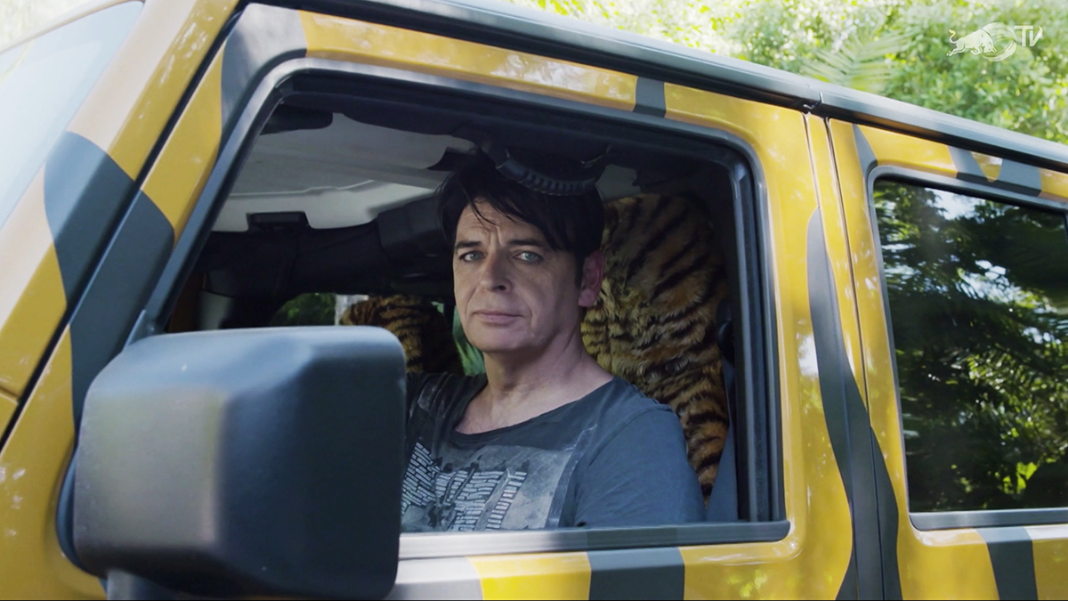 MOOG DOCUMENTARY / SCREENWRITING APPROACHING LINES